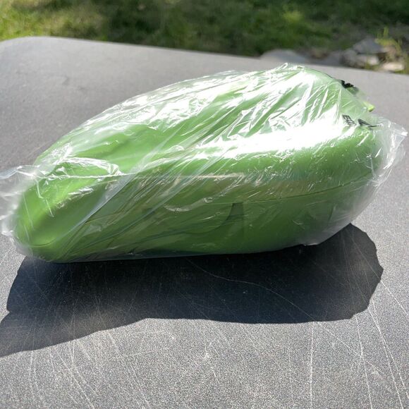 Tupperware | Kitchen | Tupperware Chili Pepper Keeper 75 Green Hinged ...